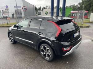 Melns Kia Niro 2025 Viļņa, ar dzinēja tilpumu 1.60 L un nobraukumu 25 tūkst. km par 22500 €, foto 13 vietnē AUTOMOTO.COM.LV