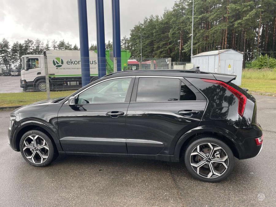 Melns Kia Niro 2025 Viļņa, ar dzinēja tilpumu 1.60 L un nobraukumu 25 tūkst. km par 22500 €, foto 18 vietnē AUTOMOTO.COM.LV