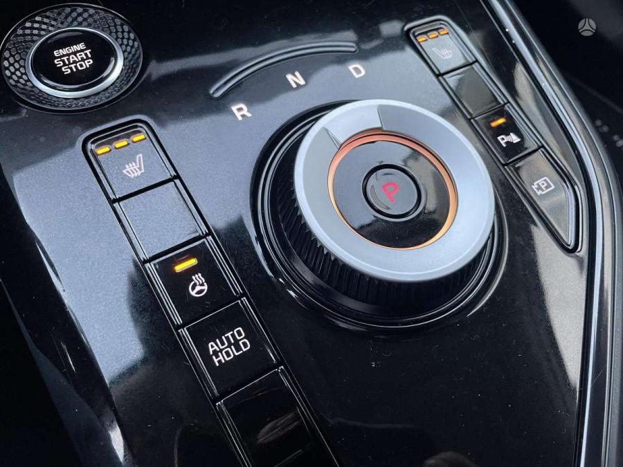 Melns Kia Niro 2025 Viļņa, ar dzinēja tilpumu 1.60 L un nobraukumu 25 tūkst. km par 22500 €, foto 35 vietnē AUTOMOTO.COM.LV