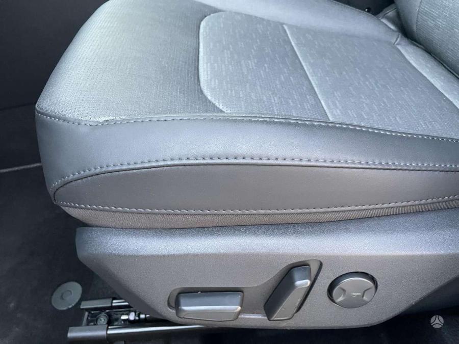 Melns Kia Niro 2025 Viļņa, ar dzinēja tilpumu 1.60 L un nobraukumu 25 tūkst. km par 22500 €, foto 36 vietnē AUTOMOTO.COM.LV