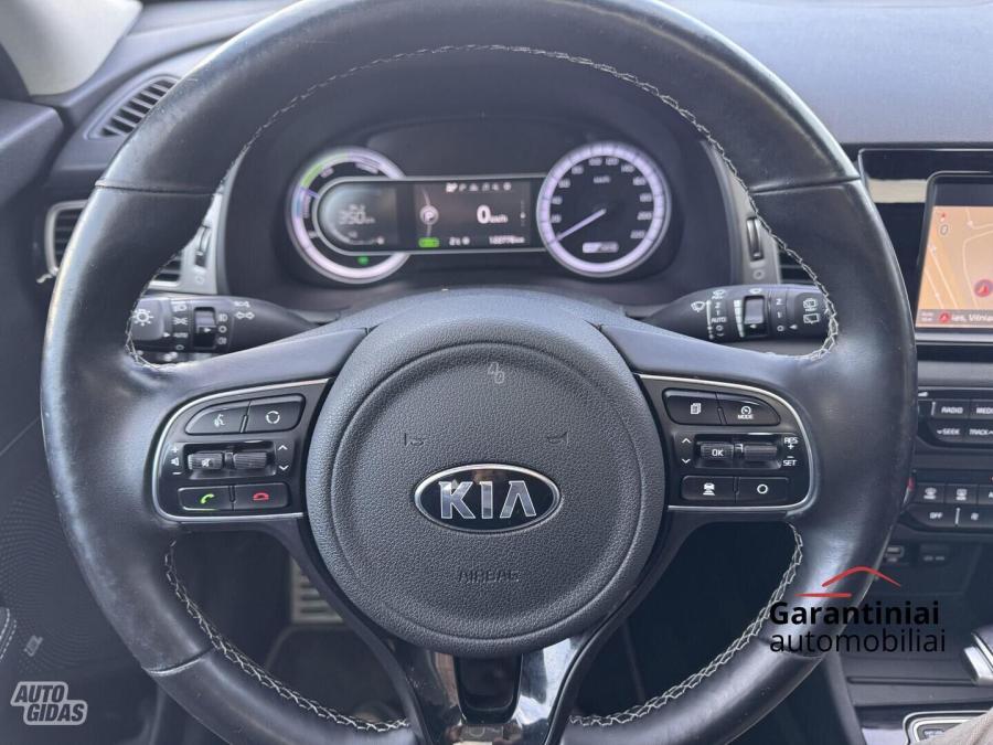 Black Kia Niro 2018 in Avizieniai, with an engine capacity of 1.60 L and mileage of 123 thousand km for 11950 €, photo 15 on AUTOMOTO.COM.LV