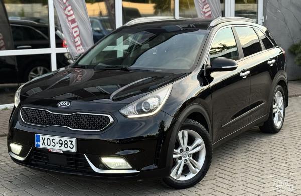 Черный Киа Niro 2018 в Радвилишкис, объемом двигателя 1.60 л и пробегом 238 тыс. км за 10650 €, фото 1 на AUTOMOTO.COM.LV