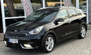 Melns Kia Niro 2018 Radviliškis, ar dzinēja tilpumu 1.60 L un nobraukumu 238 tūkst. km par 10650 €, foto 4 vietnē AUTOMOTO.COM.LV