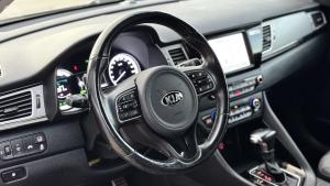 Melns Kia Niro 2018 Radviliškis, ar dzinēja tilpumu 1.60 L un nobraukumu 238 tūkst. km par 10650 €, foto 17 vietnē AUTOMOTO.COM.LV