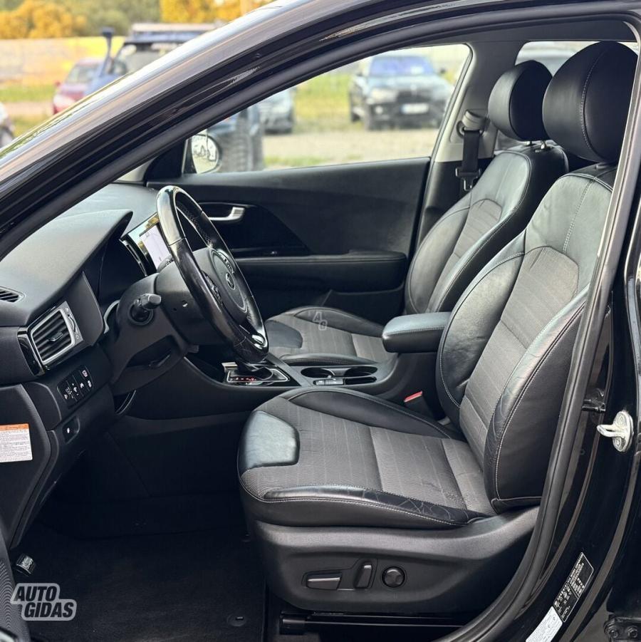 Melns Kia Niro 2018 Radviliškis, ar dzinēja tilpumu 1.60 L un nobraukumu 238 tūkst. km par 10650 €, foto 21 vietnē AUTOMOTO.COM.LV
