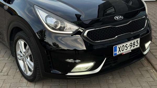 Black Kia Niro 2018 in Radviliskis, with an engine capacity of 1.60 L and mileage of 238 thousand km for 10650 €, photo 7 on AUTOMOTO.COM.LV