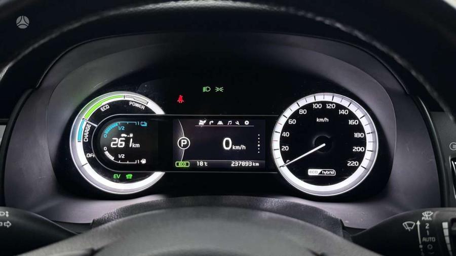 Черный Киа Niro 2018 в Радвилишкис, объемом двигателя 1.60 л и пробегом 238 тыс. км за 10650 €, фото 23 на AUTOMOTO.COM.LV