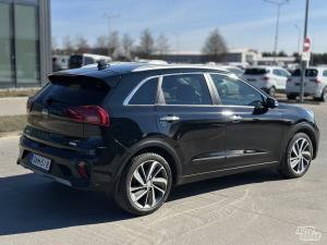 Melns Kia Niro 2019 Šauļi, ar dzinēja tilpumu 1.60 L un nobraukumu 253 tūkst. km par 9999 €, foto 3 vietnē AUTOMOTO.COM.LV