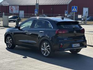 Melns Kia Niro 2019 Šauļi, ar dzinēja tilpumu 1.60 L un nobraukumu 253 tūkst. km par 9999 €, foto 4 vietnē AUTOMOTO.COM.LV