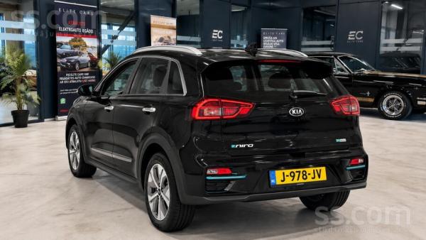 Melns Kia Niro 2020 Rīga, ar dzinēja tilpumu 0.00 L un nobraukumu 115 tūkst. km par 22990 €, foto 3 vietnē AUTOMOTO.COM.LV