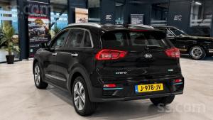 Черный Киа Niro 2020 в Рига, объемом двигателя 0.00 л и пробегом 115 тыс. км за 22990 €, фото 3 на AUTOMOTO.COM.LV