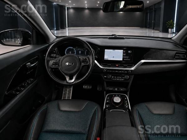 Черный Киа Niro 2021 в Рига, объемом двигателя 1.60 л и пробегом 114 тыс. км за 22900 €, фото 2 на AUTOMOTO.COM.LV
