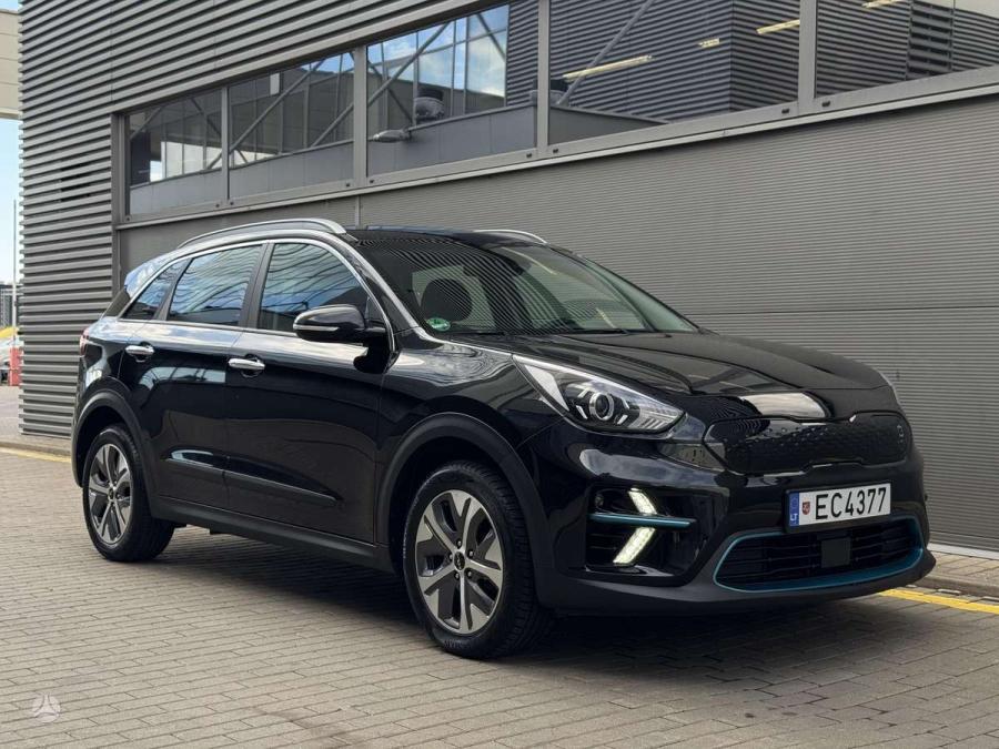 Melns Kia Niro 2021 Viļņa, ar dzinēja tilpumu 0.00 L un nobraukumu 55 tūkst. km par 16500 €, foto 3 vietnē AUTOMOTO.COM.LV