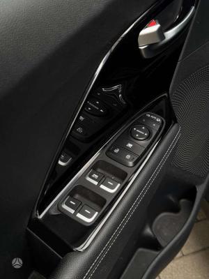 Melns Kia Niro 2021 Viļņa, ar dzinēja tilpumu 0.00 L un nobraukumu 55 tūkst. km par 16500 €, foto 23 vietnē AUTOMOTO.COM.LV