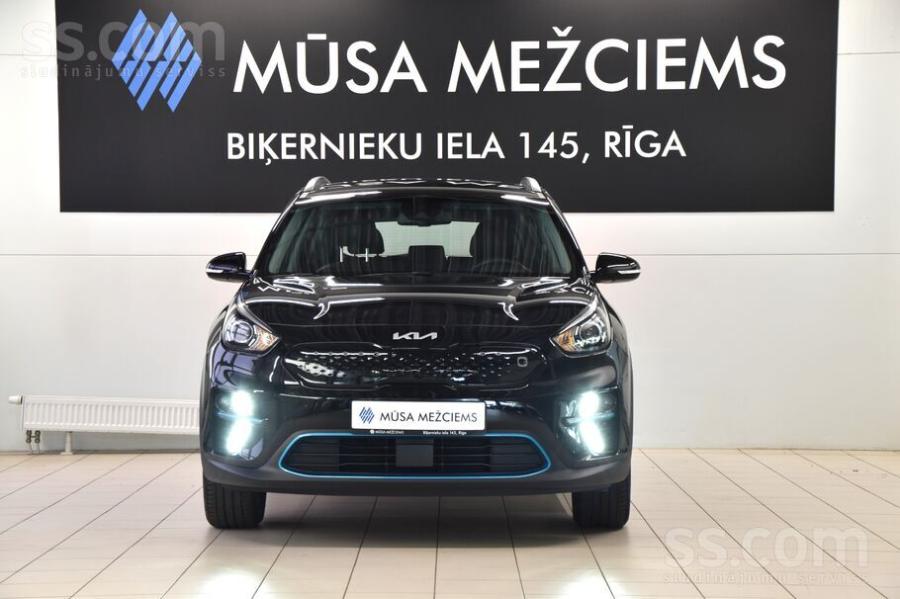 Melns Kia Niro 2022 Rīga, ar dzinēja tilpumu 0.00 L un nobraukumu 19 tūkst. km par 23990 €, foto 3 vietnē AUTOMOTO.COM.LV