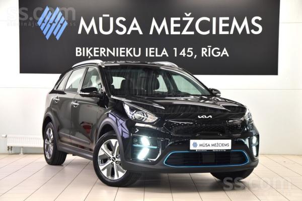 Черный Киа Niro 2022 в Рига, объемом двигателя 0.00 л и пробегом 19 тыс. км за 23990 €, фото 3 на AUTOMOTO.COM.LV