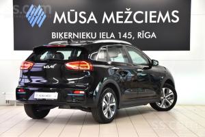 Melns Kia Niro 2022 Rīga, ar dzinēja tilpumu 0.00 L un nobraukumu 19 tūkst. km par 23990 €, foto 7 vietnē AUTOMOTO.COM.LV