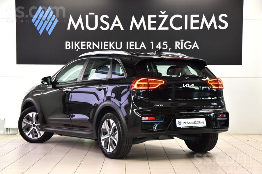 Melns Kia Niro 2022 Rīga, ar dzinēja tilpumu 0.00 L un nobraukumu 19 tūkst. km par 23990 €, foto 9 vietnē AUTOMOTO.COM.LV