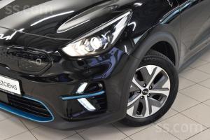 Melns Kia Niro 2022 Rīga, ar dzinēja tilpumu 0.00 L un nobraukumu 19 tūkst. km par 23990 €, foto 11 vietnē AUTOMOTO.COM.LV