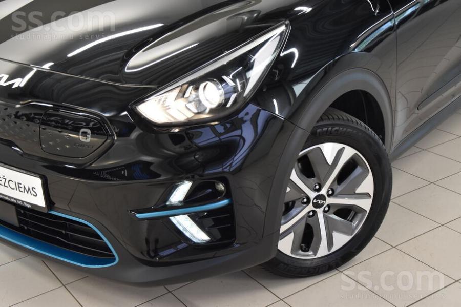 Melns Kia Niro 2022 Rīga, ar dzinēja tilpumu 0.00 L un nobraukumu 19 tūkst. km par 23990 €, foto 11 vietnē AUTOMOTO.COM.LV