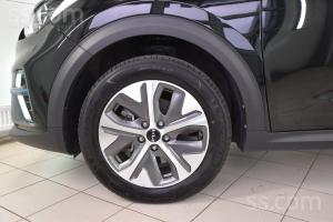 Melns Kia Niro 2022 Rīga, ar dzinēja tilpumu 0.00 L un nobraukumu 19 tūkst. km par 23990 €, foto 12 vietnē AUTOMOTO.COM.LV