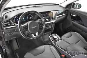 Melns Kia Niro 2022 Rīga, ar dzinēja tilpumu 0.00 L un nobraukumu 19 tūkst. km par 23990 €, foto 13 vietnē AUTOMOTO.COM.LV