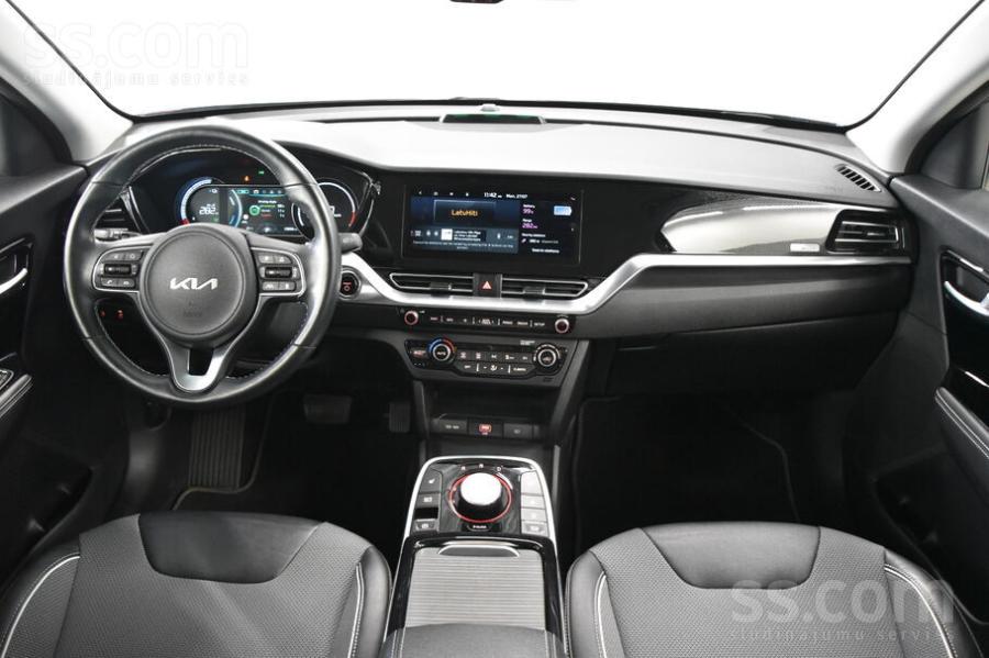 Melns Kia Niro 2022 Rīga, ar dzinēja tilpumu 0.00 L un nobraukumu 19 tūkst. km par 23990 €, foto 14 vietnē AUTOMOTO.COM.LV