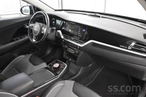 Melns Kia Niro 2022 Rīga, ar dzinēja tilpumu 0.00 L un nobraukumu 19 tūkst. km par 23990 €, foto 15 vietnē AUTOMOTO.COM.LV