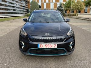 Melns Kia Niro 2022 Rīga, ar dzinēja tilpumu 0.00 L un nobraukumu 121 tūkst. km par 20500 €, foto 3 vietnē AUTOMOTO.COM.LV