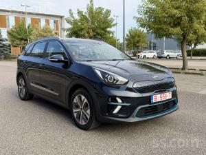 Melns Kia Niro 2022 Rīga, ar dzinēja tilpumu 0.00 L un nobraukumu 121 tūkst. km par 20500 €, foto 4 vietnē AUTOMOTO.COM.LV