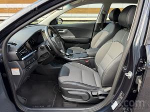 Melns Kia Niro 2022 Rīga, ar dzinēja tilpumu 0.00 L un nobraukumu 121 tūkst. km par 20500 €, foto 12 vietnē AUTOMOTO.COM.LV