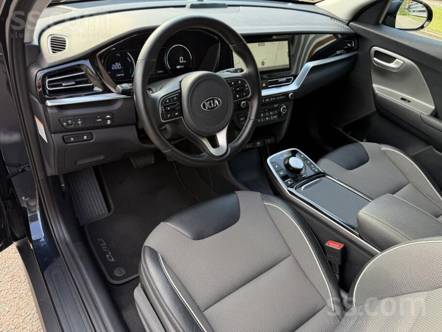 Melns Kia Niro 2022 Rīga, ar dzinēja tilpumu 0.00 L un nobraukumu 121 tūkst. km par 20500 €, foto 15 vietnē AUTOMOTO.COM.LV