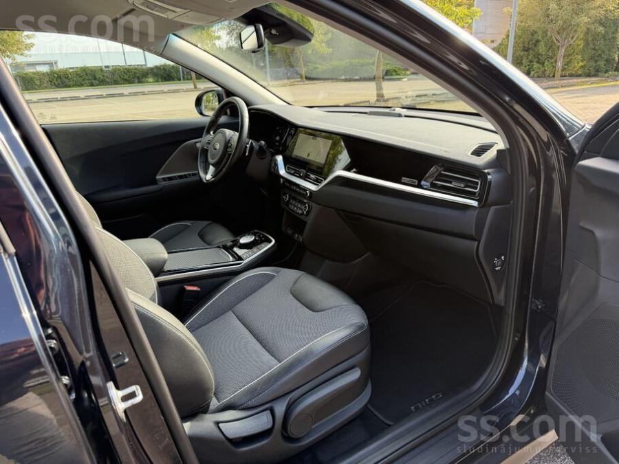Melns Kia Niro 2022 Rīga, ar dzinēja tilpumu 0.00 L un nobraukumu 121 tūkst. km par 20500 €, foto 17 vietnē AUTOMOTO.COM.LV