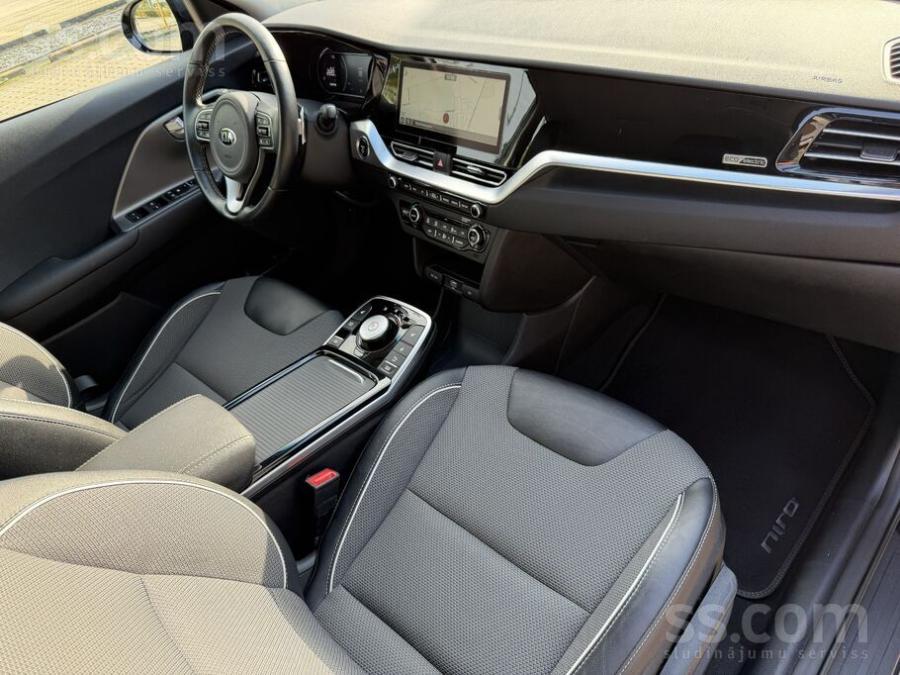 Melns Kia Niro 2022 Rīga, ar dzinēja tilpumu 0.00 L un nobraukumu 121 tūkst. km par 20500 €, foto 18 vietnē AUTOMOTO.COM.LV