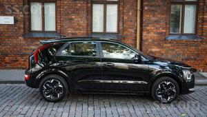 Melns Kia Niro 2023 Rīga, ar dzinēja tilpumu 1.60 L un nobraukumu 45 tūkst. km par 26950 €, foto 6 vietnē AUTOMOTO.COM.LV