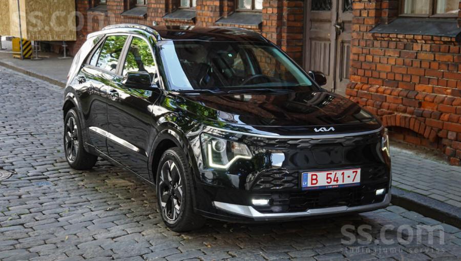 Melns Kia Niro 2023 Rīga, ar dzinēja tilpumu 1.60 L un nobraukumu 45 tūkst. km par 26950 €, foto 7 vietnē AUTOMOTO.COM.LV