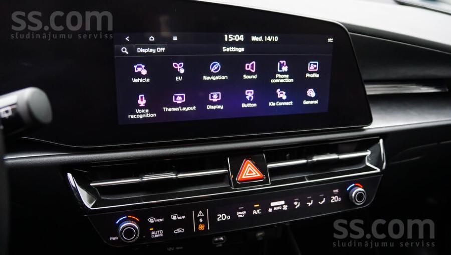 Black Kia Niro 2023 in Riga, with an engine capacity of 0.00 L and mileage of 108 thousand km for 26450 €, photo 21 on AUTOMOTO.COM.LV