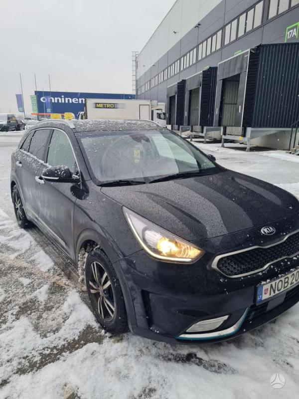 Melns Kia Niro 2019 Kauņa, ar dzinēja tilpumu 0.00 L un nobraukumu 223 tūkst. km par 13800 €, foto 2 vietnē AUTOMOTO.COM.LV