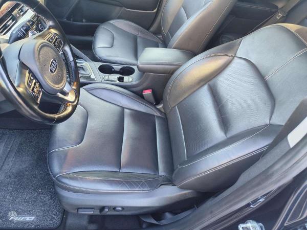 Black Kia Niro 2020 in Kaunas, with an engine capacity of 1.60 L and mileage of 162 thousand km for 12999 €, photo 9 on AUTOMOTO.COM.LV