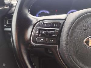 Black Kia Niro 2021 in Kaunas, with an engine capacity of 1.60 L and mileage of 250 thousand km for 11995 €, photo 15 on AUTOMOTO.COM.LV