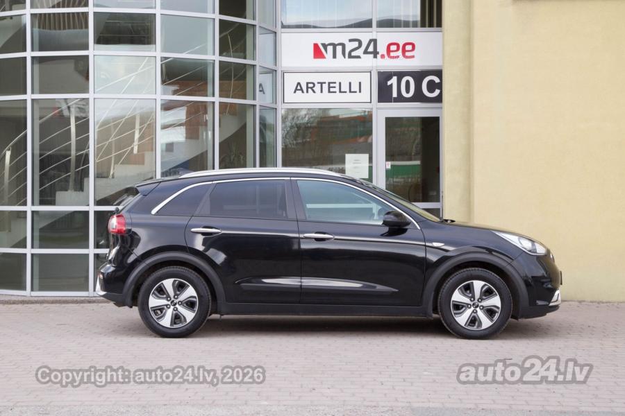 Черный Киа Niro 2017 в Таллин, объемом двигателя 1.60 л и пробегом 150 тыс. км за 10490 €, фото 4 на AUTOMOTO.COM.LV