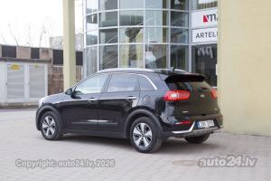 Черный Киа Niro 2017 в Таллин, объемом двигателя 1.60 л и пробегом 150 тыс. км за 10490 €, фото 8 на AUTOMOTO.COM.LV