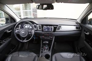 Черный Киа Niro 2017 в Таллин, объемом двигателя 1.60 л и пробегом 150 тыс. км за 10490 €, фото 10 на AUTOMOTO.COM.LV