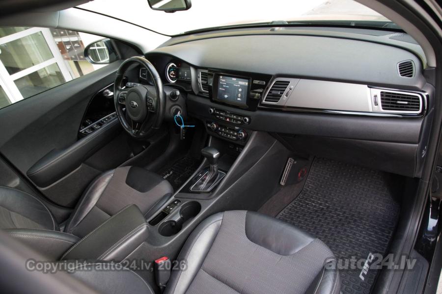 Черный Киа Niro 2017 в Таллин, объемом двигателя 1.60 л и пробегом 150 тыс. км за 10490 €, фото 12 на AUTOMOTO.COM.LV