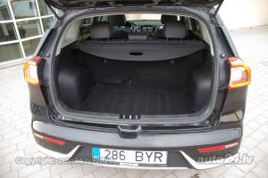 Черный Киа Niro 2017 в Таллин, объемом двигателя 1.60 л и пробегом 150 тыс. км за 10490 €, фото 23 на AUTOMOTO.COM.LV