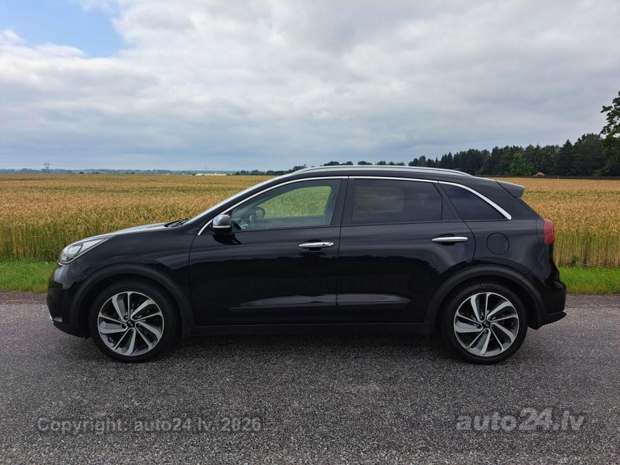 Melns Kia Niro 2018 Tartu, ar dzinēja tilpumu 1.60 L un nobraukumu 120 tūkst. km par 15990 €, foto 4 vietnē AUTOMOTO.COM.LV