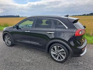Melns Kia Niro 2018 Tartu, ar dzinēja tilpumu 1.60 L un nobraukumu 120 tūkst. km par 15990 €, foto 6 vietnē AUTOMOTO.COM.LV