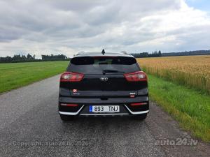 Melns Kia Niro 2018 Tartu, ar dzinēja tilpumu 1.60 L un nobraukumu 120 tūkst. km par 15990 €, foto 8 vietnē AUTOMOTO.COM.LV