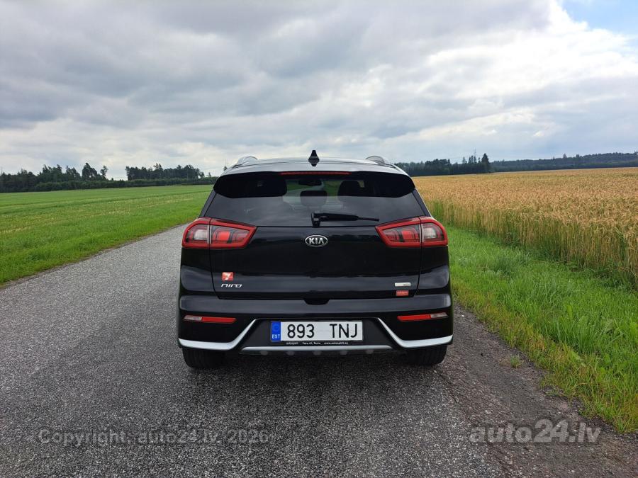 Melns Kia Niro 2018 Tartu, ar dzinēja tilpumu 1.60 L un nobraukumu 120 tūkst. km par 15990 €, foto 8 vietnē AUTOMOTO.COM.LV