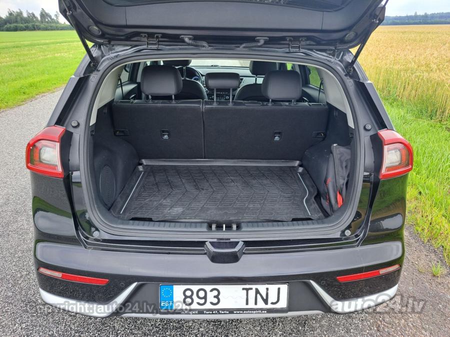 Melns Kia Niro 2018 Tartu, ar dzinēja tilpumu 1.60 L un nobraukumu 120 tūkst. km par 15990 €, foto 9 vietnē AUTOMOTO.COM.LV